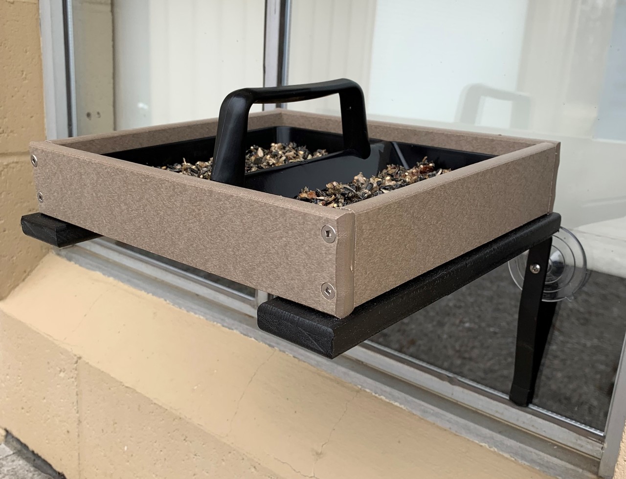 JCS Wildlife Easy Clean Tan Poly Window-mount Platform Bird Feeder USA ...